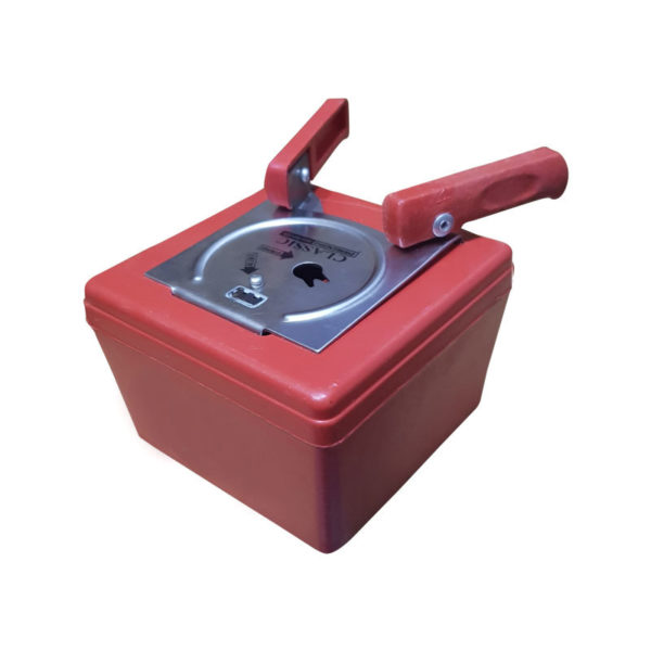 Syring needle cutter | Meg Medius